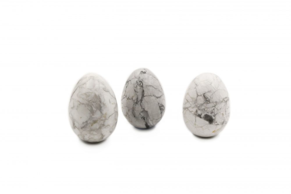 Howlite Egg - Crystal Dreams World
